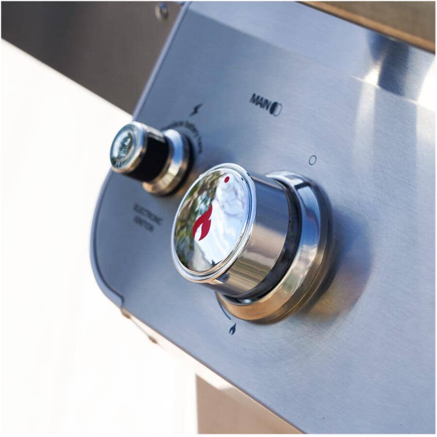 MONUMENT GRILLS Small Space Patio Grill | Home Hardware