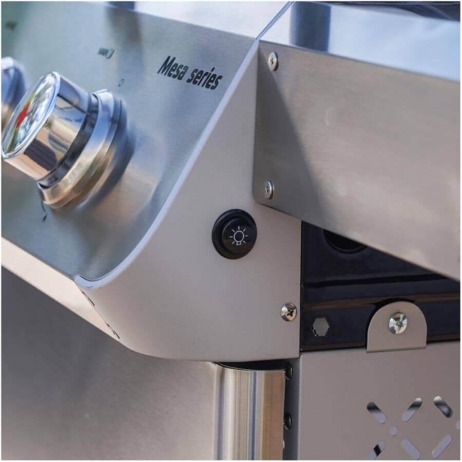 MONUMENT GRILLS Small Space Patio Grill | Home Hardware