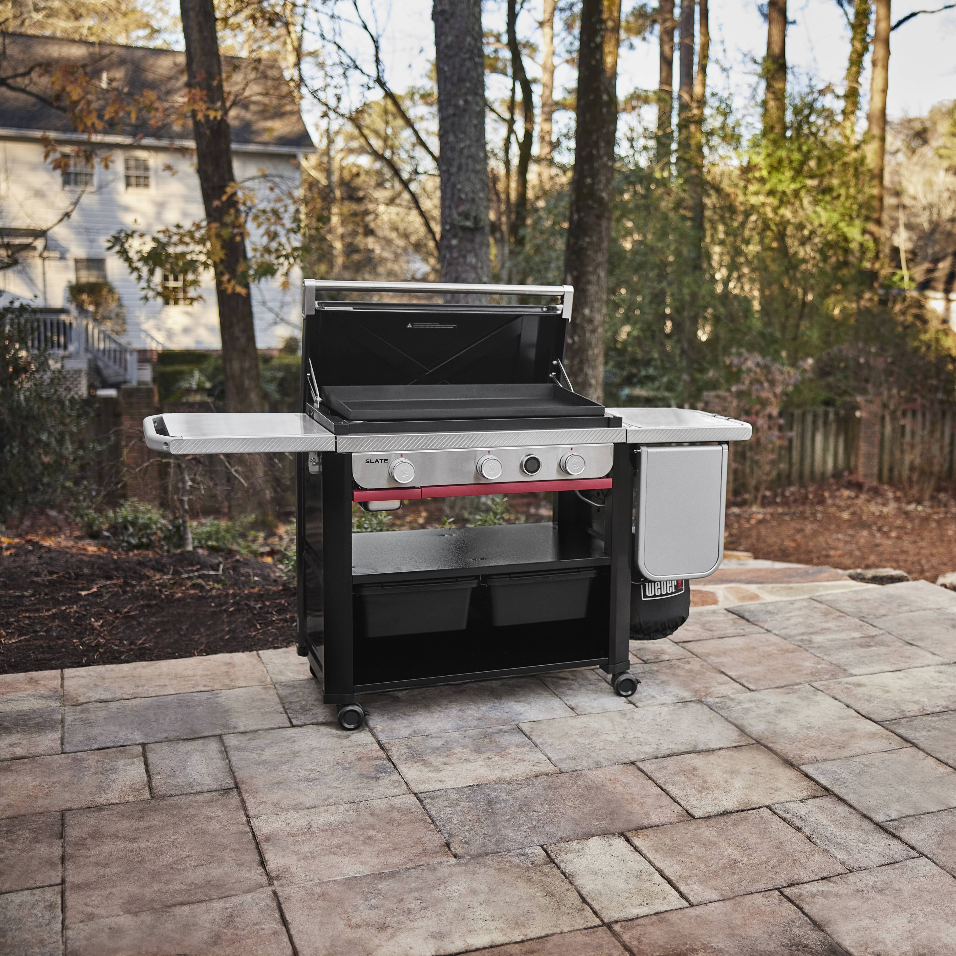 WEBER Propane Griddle with Lid, 3 Burners | Home Hardware