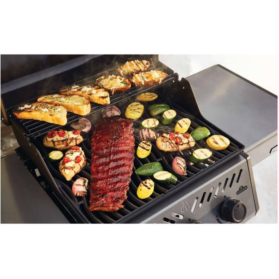 NAPOLEON Freestyle 365 Natural Gas BBQ | Home Hardware