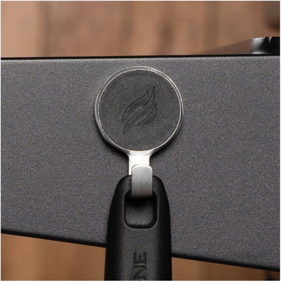 BLACKSTONE Grease Gate & Tool Holder Set | Home Hardware