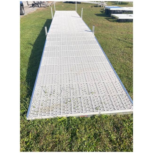 DOCKMASTER Polypropylene Panels for Dock Kit | Home Hardware
