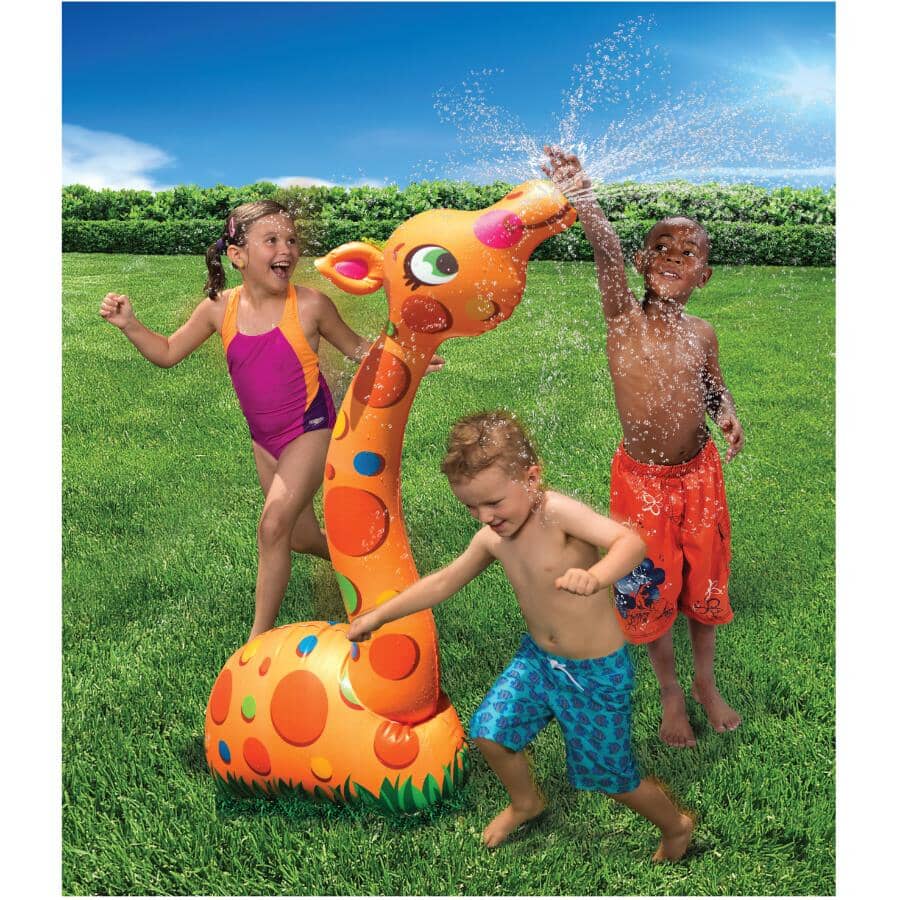DANAWARES Banzai Giraffe Sprinkler | Home Hardware