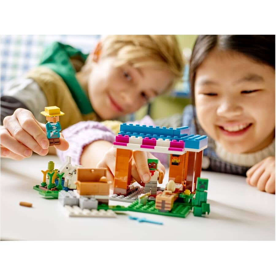 LEGO Minecraft The Bakery Building Set | Home Hardware