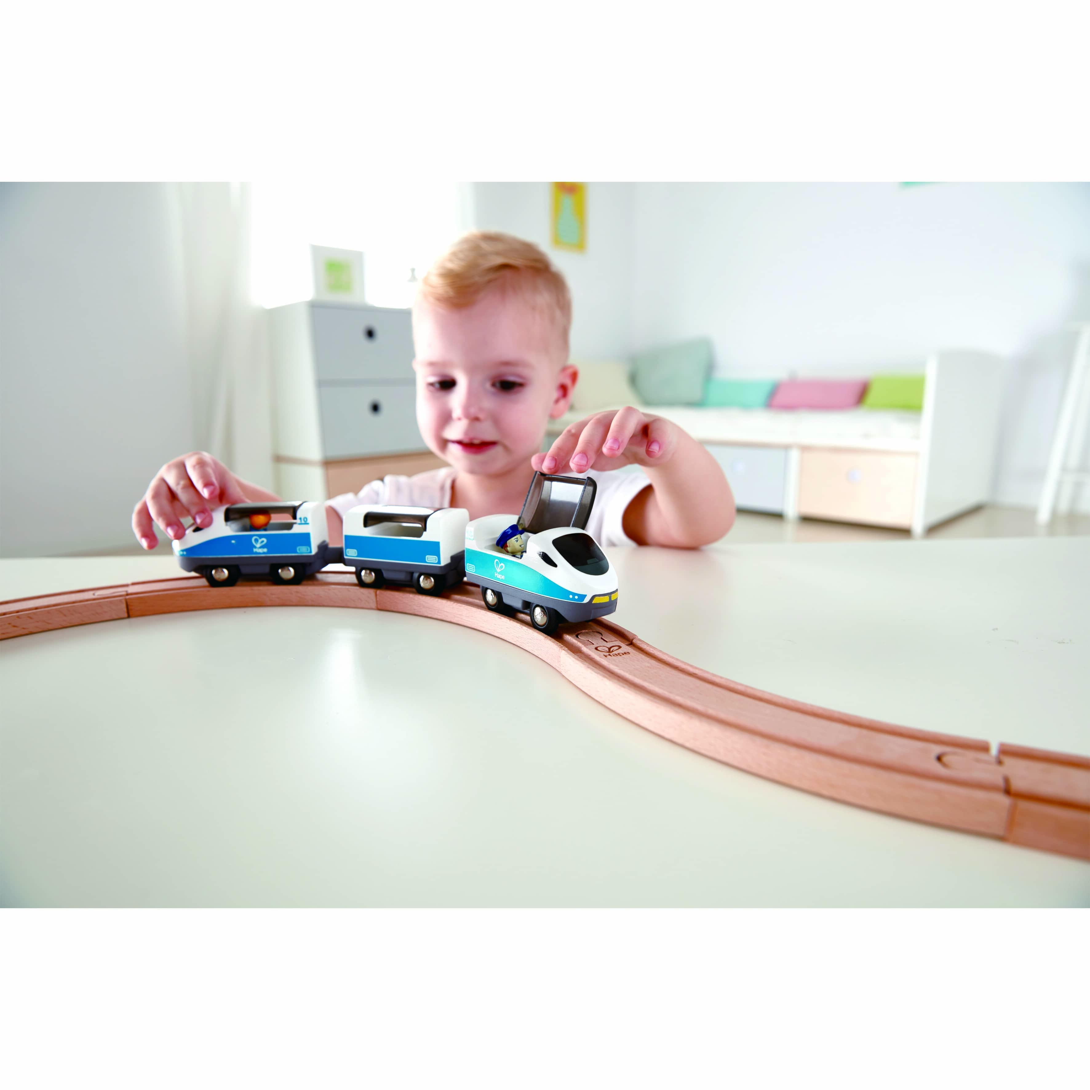 HAPE Figure 8 Safety Train Set | Home Hardware