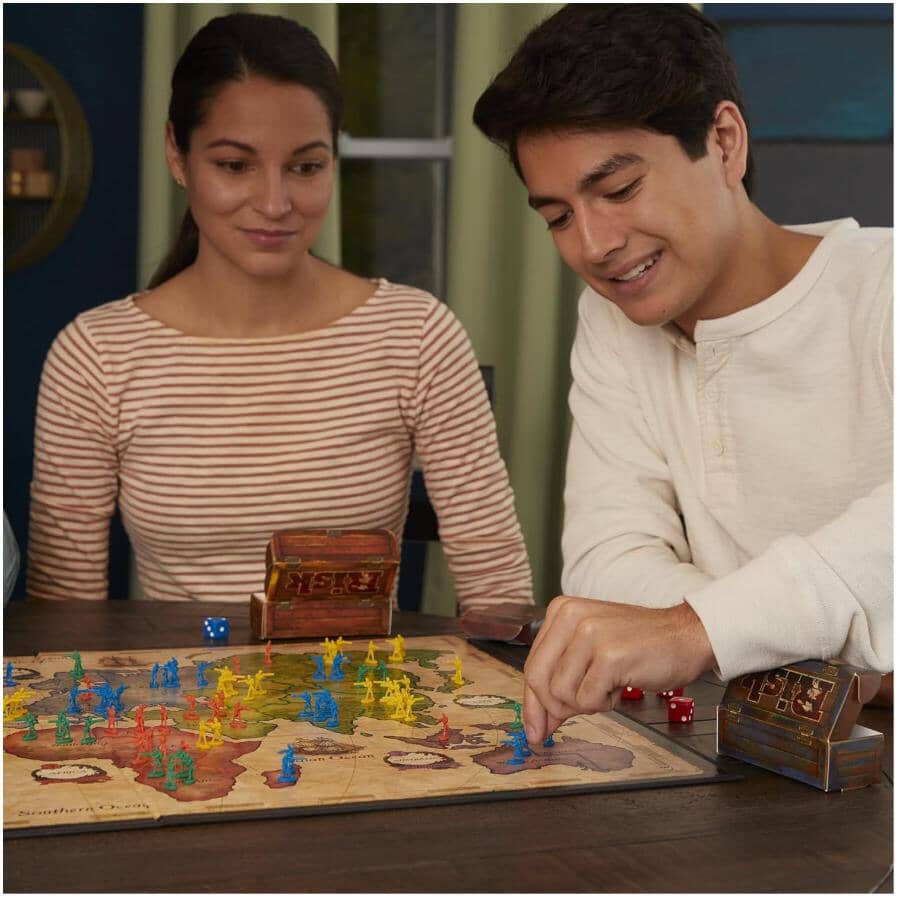 HASBRO Risk Board Game - Bilingual | Home Hardware