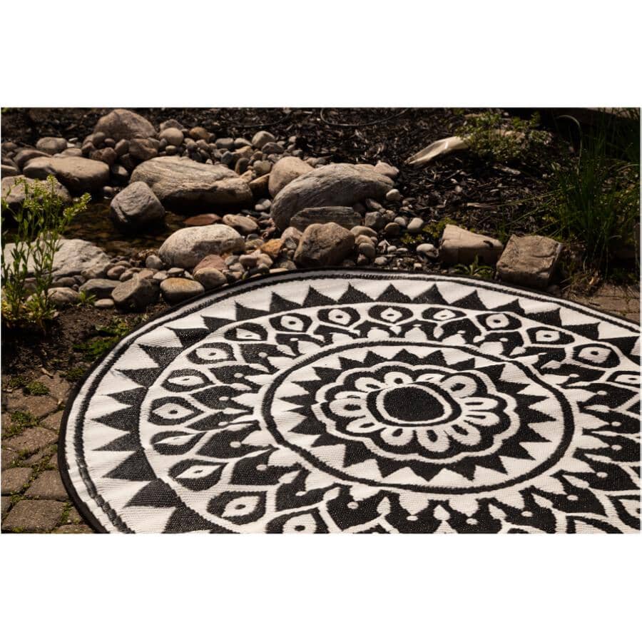 MULTIMATS 72" Round Plastic Patio Rug | Home Hardware