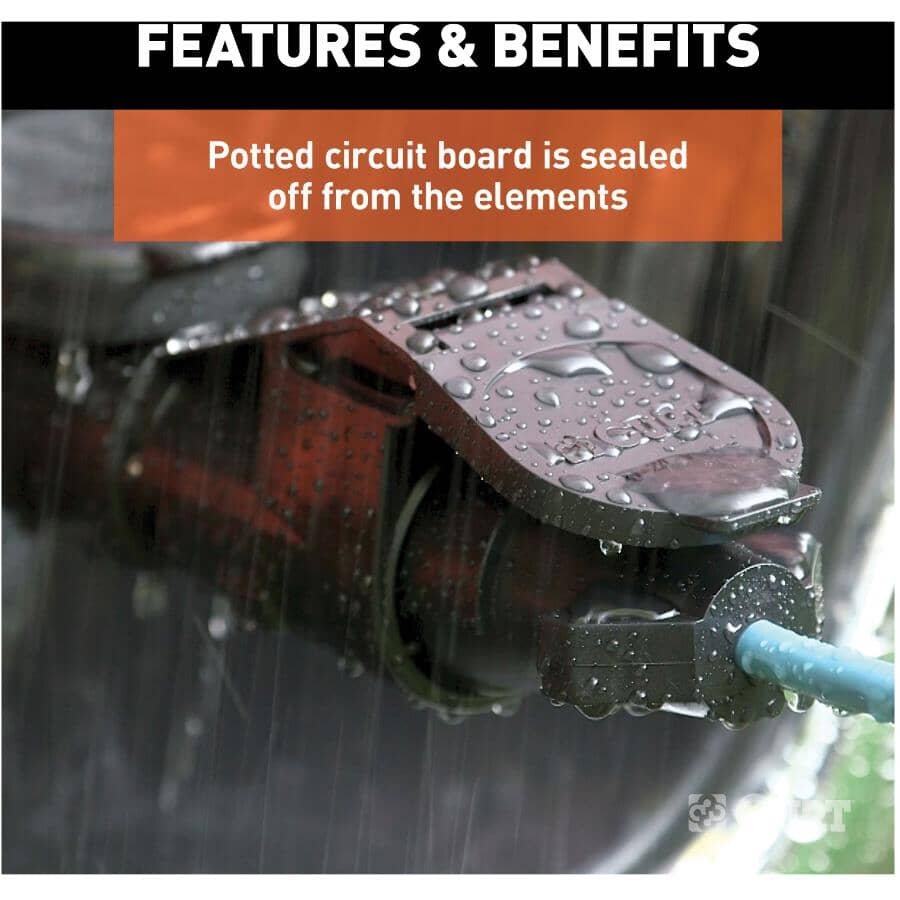 CURT 7-Way Mobile Trailer Brake Controller with Bluetooth Smartphone ...